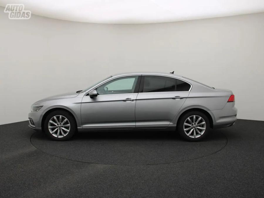 Pelēks Volkswagen Passat B8 2020 Viļņa, ar dzinēja tilpumu 1.60 L un nobraukumu 50 tūkst. km par 18399 €, foto 7 vietnē AUTOMOTO.COM.LV