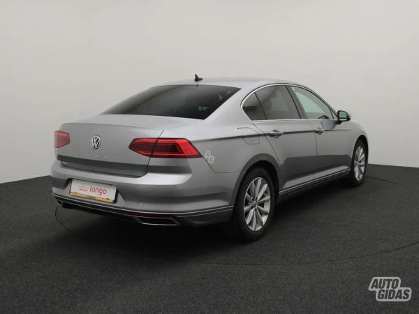 Pelēks Volkswagen Passat B8 2020 Viļņa, ar dzinēja tilpumu 1.60 L un nobraukumu 50 tūkst. km par 18399 €, foto 8 vietnē AUTOMOTO.COM.LV