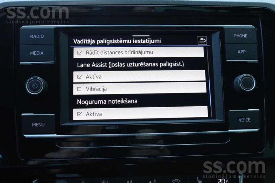 Pelēks Volkswagen Passat B8 2020 Rīga, ar dzinēja tilpumu 1.50 L un nobraukumu 92 tūkst. km par 15500 €, foto 18 vietnē AUTOMOTO.COM.LV