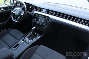 Pelēks Volkswagen Passat B8 2020 Rīga, ar dzinēja tilpumu 1.50 L un nobraukumu 92 tūkst. km par 15500 €, foto 29 vietnē AUTOMOTO.COM.LV