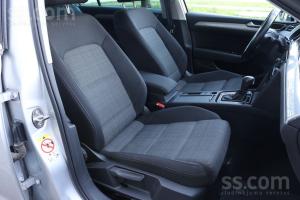 Pelēks Volkswagen Passat B8 2020 Rīga, ar dzinēja tilpumu 1.50 L un nobraukumu 92 tūkst. km par 15500 €, foto 30 vietnē AUTOMOTO.COM.LV