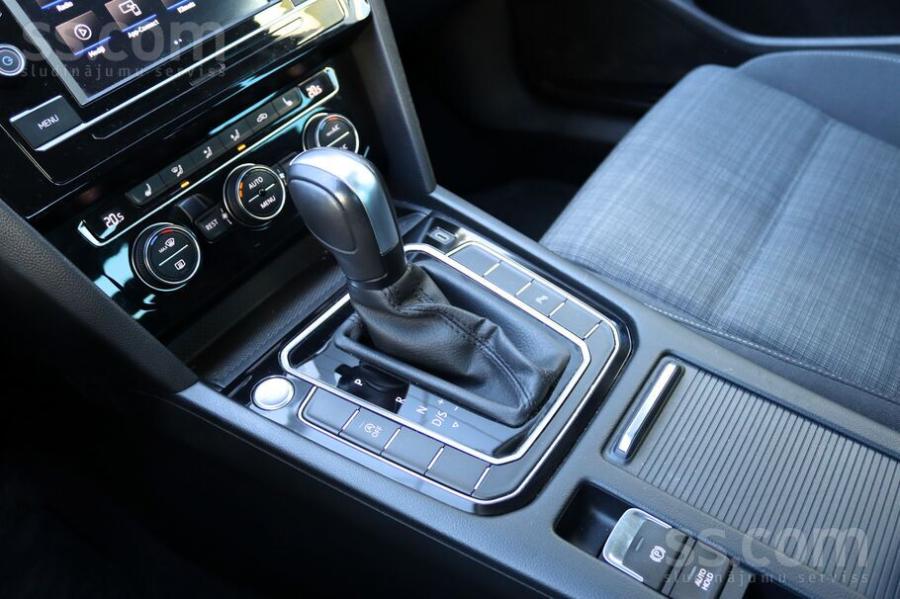 Pelēks Volkswagen Passat B8 2020 Rīga, ar dzinēja tilpumu 1.50 L un nobraukumu 61 tūkst. km par 17990 €, foto 21 vietnē AUTOMOTO.COM.LV
