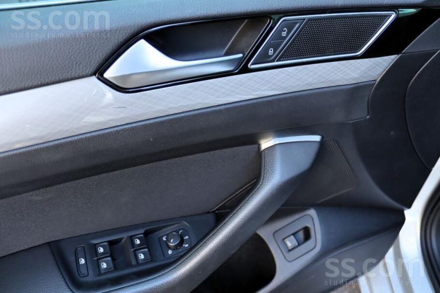 Pelēks Volkswagen Passat B8 2020 Rīga, ar dzinēja tilpumu 1.50 L un nobraukumu 61 tūkst. km par 17990 €, foto 22 vietnē AUTOMOTO.COM.LV