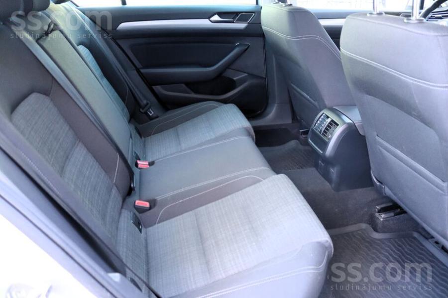 Pelēks Volkswagen Passat B8 2020 Rīga, ar dzinēja tilpumu 1.50 L un nobraukumu 61 tūkst. km par 17990 €, foto 28 vietnē AUTOMOTO.COM.LV