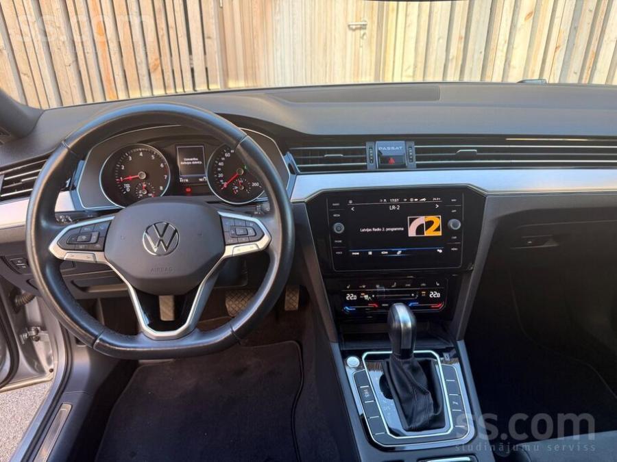 Pelēks Volkswagen Passat B8 2021 Rīga, ar dzinēja tilpumu 1.50 L un nobraukumu 84 tūkst. km par 21200 €, foto 10 vietnē AUTOMOTO.COM.LV