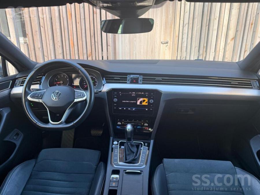 Pelēks Volkswagen Passat B8 2021 Rīga, ar dzinēja tilpumu 1.50 L un nobraukumu 84 tūkst. km par 21200 €, foto 12 vietnē AUTOMOTO.COM.LV