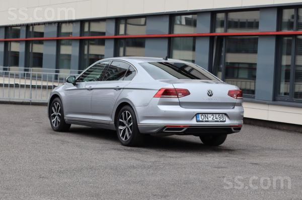 Pelēks Volkswagen Passat B8 2021 Rīga, ar dzinēja tilpumu 1.50 L un nobraukumu 83 tūkst. km par 20980 €, foto 4 vietnē AUTOMOTO.COM.LV