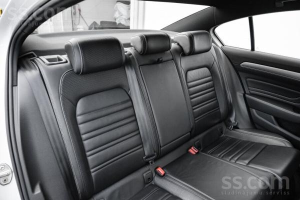 Grey Volkswagen Passat B8 2022 in Riga, with an engine capacity of 2.00 L and mileage of 62 thousand km for 26500 €, photo 8 on AUTOMOTO.COM.LV