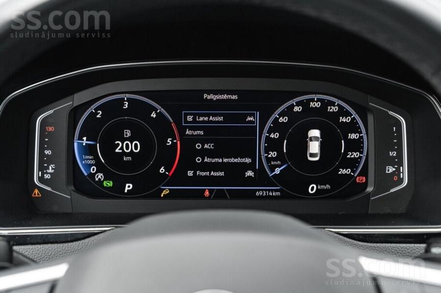 Grey Volkswagen Passat B8 2022 in Riga, with an engine capacity of 2.00 L and mileage of 62 thousand km for 26500 €, photo 16 on AUTOMOTO.COM.LV