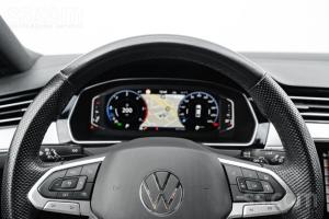 Grey Volkswagen Passat B8 2022 in Riga, with an engine capacity of 2.00 L and mileage of 62 thousand km for 26500 €, photo 19 on AUTOMOTO.COM.LV