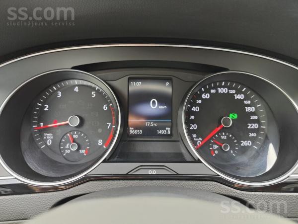 Pelēks Volkswagen Passat B8 2022 Rīga, ar dzinēja tilpumu 1.50 L un nobraukumu 97 tūkst. km par 17300 €, foto 10 vietnē AUTOMOTO.COM.LV