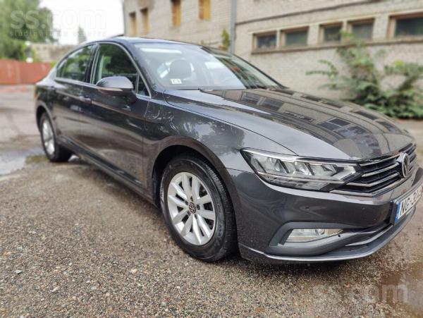 Pelēks Volkswagen Passat B8 2022 Rīga, ar dzinēja tilpumu 1.50 L un nobraukumu 97 tūkst. km par 17300 €, foto 2 vietnē AUTOMOTO.COM.LV