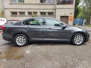 Pelēks Volkswagen Passat B8 2022 Rīga, ar dzinēja tilpumu 1.50 L un nobraukumu 97 tūkst. km par 17300 €, foto 6 vietnē AUTOMOTO.COM.LV