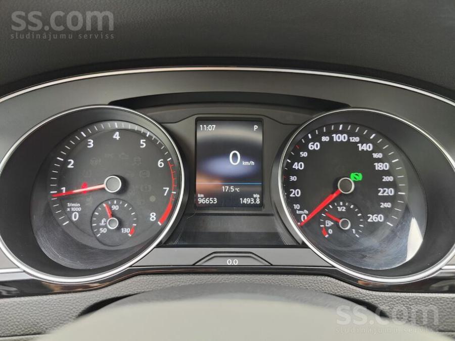 Pelēks Volkswagen Passat B8 2022 Rīga, ar dzinēja tilpumu 1.50 L un nobraukumu 97 tūkst. km par 17300 €, foto 11 vietnē AUTOMOTO.COM.LV