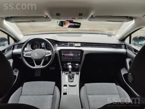 Pelēks Volkswagen Passat B8 2022 Rīga, ar dzinēja tilpumu 1.50 L un nobraukumu 97 tūkst. km par 17300 €, foto 13 vietnē AUTOMOTO.COM.LV