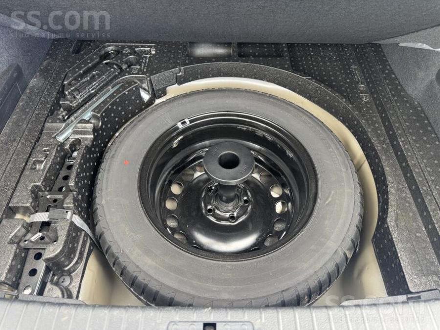 Pelēks Volkswagen Passat B8 2022 Rīga, ar dzinēja tilpumu 1.50 L un nobraukumu 77 tūkst. km par 17900 €, foto 7 vietnē AUTOMOTO.COM.LV