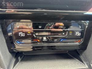 Pelēks Volkswagen Passat B8 2022 Rīga, ar dzinēja tilpumu 1.50 L un nobraukumu 77 tūkst. km par 17900 €, foto 12 vietnē AUTOMOTO.COM.LV