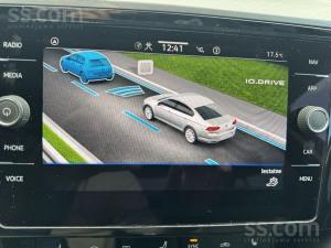 Pelēks Volkswagen Passat B8 2022 Rīga, ar dzinēja tilpumu 1.50 L un nobraukumu 77 tūkst. km par 17900 €, foto 13 vietnē AUTOMOTO.COM.LV
