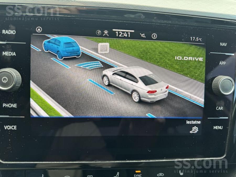 Pelēks Volkswagen Passat B8 2022 Rīga, ar dzinēja tilpumu 1.50 L un nobraukumu 77 tūkst. km par 17900 €, foto 13 vietnē AUTOMOTO.COM.LV