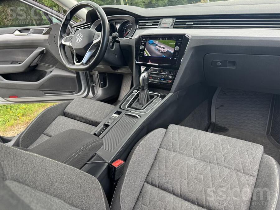 Pelēks Volkswagen Passat B8 2022 Rīga, ar dzinēja tilpumu 1.50 L un nobraukumu 77 tūkst. km par 17900 €, foto 16 vietnē AUTOMOTO.COM.LV