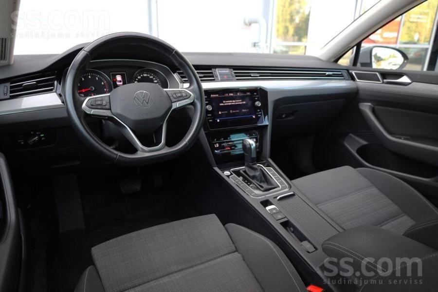 Pelēks Volkswagen Passat B8 2022 Rīga, ar dzinēja tilpumu 1.50 L un nobraukumu 65 tūkst. km par 17995 €, foto 10 vietnē AUTOMOTO.COM.LV