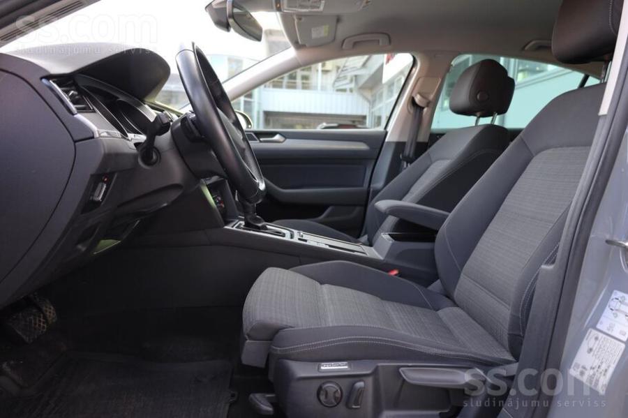 Pelēks Volkswagen Passat B8 2022 Rīga, ar dzinēja tilpumu 1.50 L un nobraukumu 65 tūkst. km par 17995 €, foto 12 vietnē AUTOMOTO.COM.LV