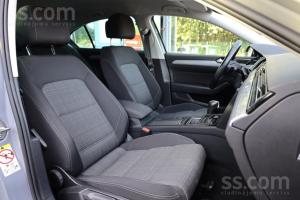 Pelēks Volkswagen Passat B8 2022 Rīga, ar dzinēja tilpumu 1.50 L un nobraukumu 65 tūkst. km par 17995 €, foto 17 vietnē AUTOMOTO.COM.LV