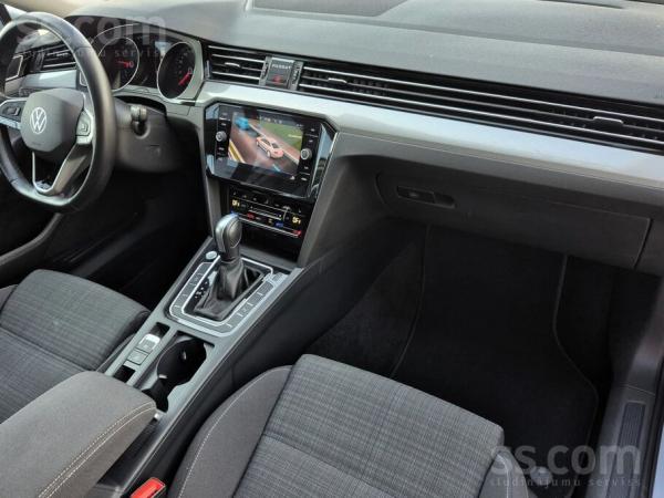 Pelēks Volkswagen Passat B8 2022 Rīga, ar dzinēja tilpumu 2.00 L un nobraukumu 121 tūkst. km par 18990 €, foto 10 vietnē AUTOMOTO.COM.LV