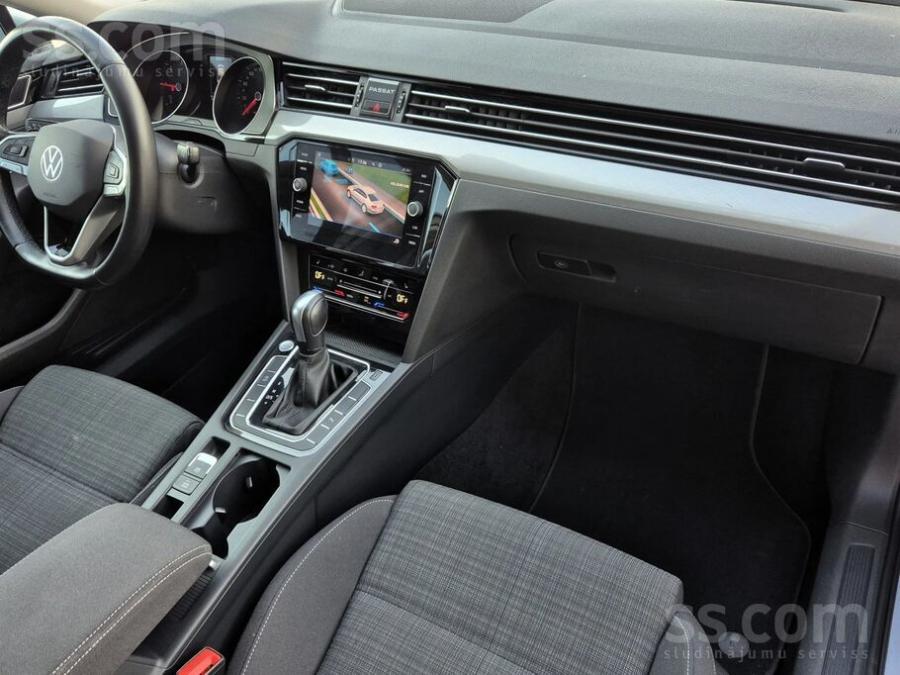 Pelēks Volkswagen Passat B8 2022 Rīga, ar dzinēja tilpumu 2.00 L un nobraukumu 121 tūkst. km par 18990 €, foto 10 vietnē AUTOMOTO.COM.LV