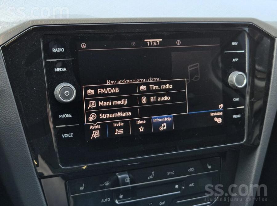 Pelēks Volkswagen Passat B8 2022 Rīga, ar dzinēja tilpumu 2.00 L un nobraukumu 121 tūkst. km par 18990 €, foto 16 vietnē AUTOMOTO.COM.LV