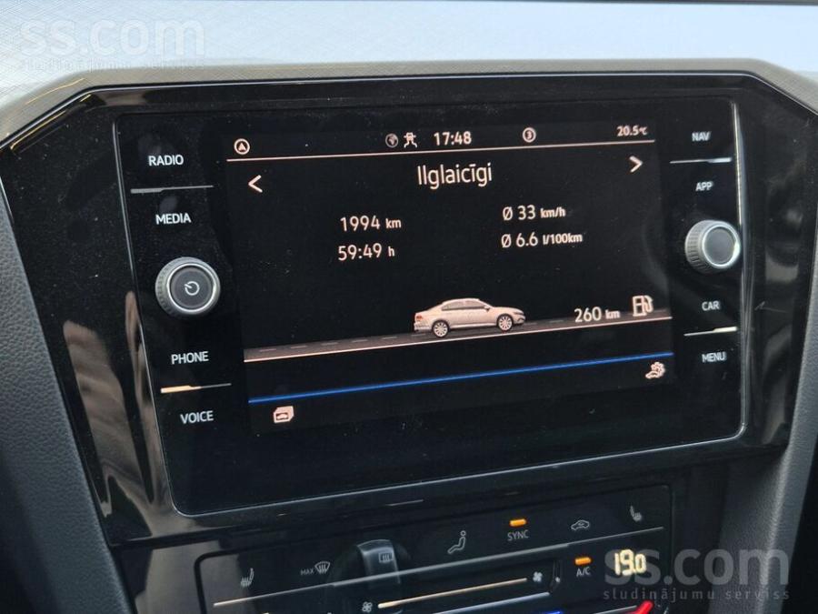 Pelēks Volkswagen Passat B8 2022 Rīga, ar dzinēja tilpumu 2.00 L un nobraukumu 121 tūkst. km par 18990 €, foto 17 vietnē AUTOMOTO.COM.LV