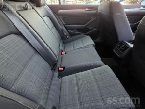 Pelēks Volkswagen Passat B8 2022 Rīga, ar dzinēja tilpumu 2.00 L un nobraukumu 121 tūkst. km par 18990 €, foto 25 vietnē AUTOMOTO.COM.LV