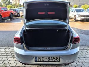 Pelēks Volkswagen Passat B8 2022 Rīga, ar dzinēja tilpumu 2.00 L un nobraukumu 121 tūkst. km par 18990 €, foto 26 vietnē AUTOMOTO.COM.LV
