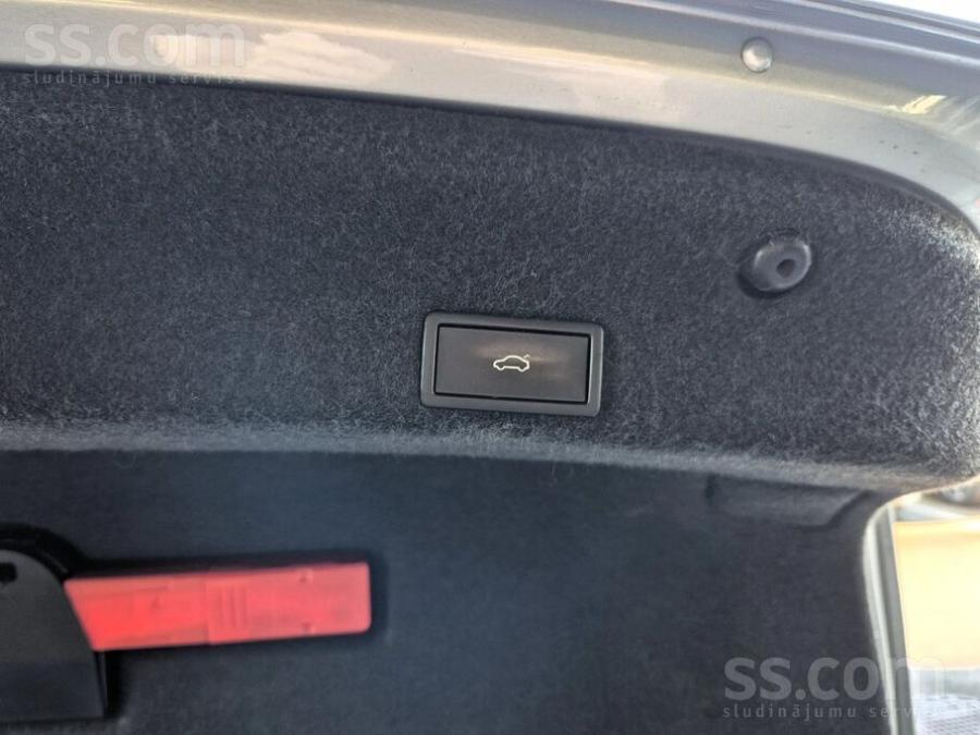 Pelēks Volkswagen Passat B8 2022 Rīga, ar dzinēja tilpumu 2.00 L un nobraukumu 121 tūkst. km par 18990 €, foto 27 vietnē AUTOMOTO.COM.LV