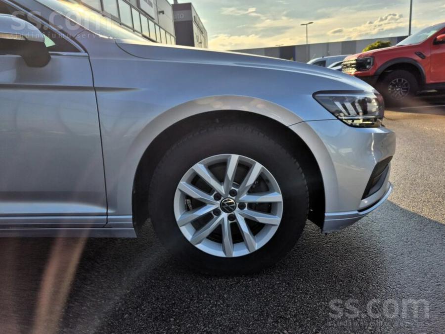 Pelēks Volkswagen Passat B8 2022 Rīga, ar dzinēja tilpumu 2.00 L un nobraukumu 121 tūkst. km par 18990 €, foto 28 vietnē AUTOMOTO.COM.LV