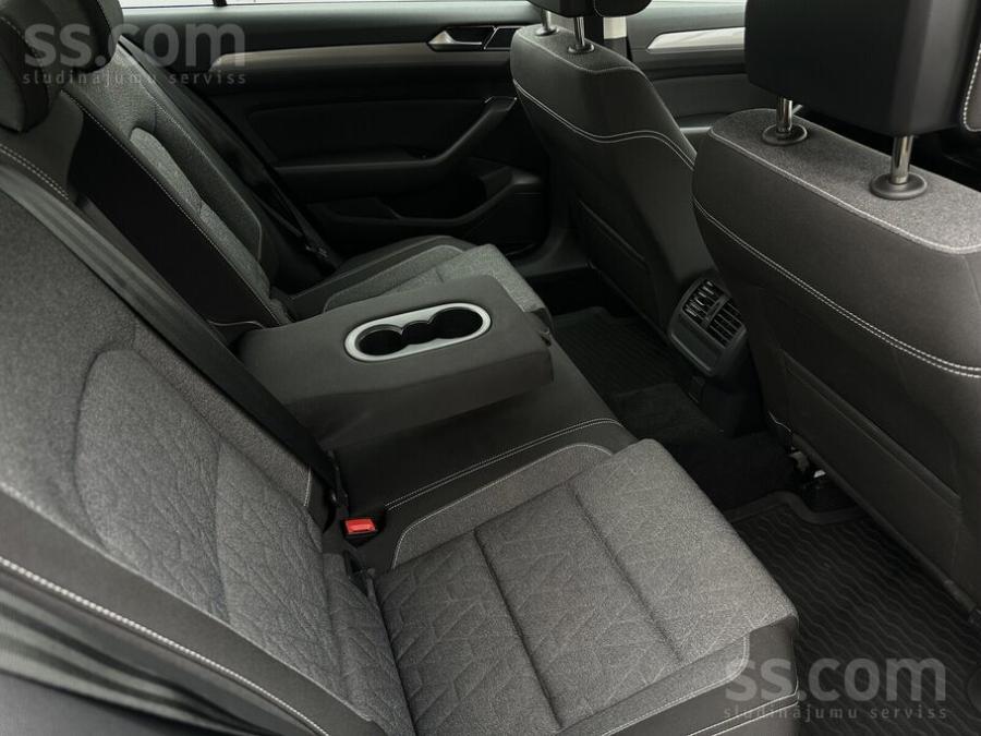 Pelēks Volkswagen Passat B8 2023 Rīga, ar dzinēja tilpumu 1.50 L un nobraukumu 56 tūkst. km par 22950 €, foto 20 vietnē AUTOMOTO.COM.LV