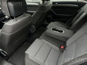 Pelēks Volkswagen Passat B8 2023 Rīga, ar dzinēja tilpumu 1.50 L un nobraukumu 56 tūkst. km par 22950 €, foto 21 vietnē AUTOMOTO.COM.LV