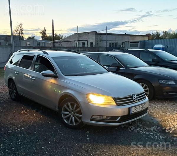 Pelēks Volkswagen Passat B8 2011 Rīga, ar dzinēja tilpumu 1.60 L un nobraukumu 0 tūkst. km par 4235 €, foto 1 vietnē AUTOMOTO.COM.LV