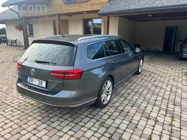 Pelēks Volkswagen Passat B8 2015 Rīga, ar dzinēja tilpumu 2.00 L un nobraukumu 252 tūkst. km par 10750 €, foto 2 vietnē AUTOMOTO.COM.LV