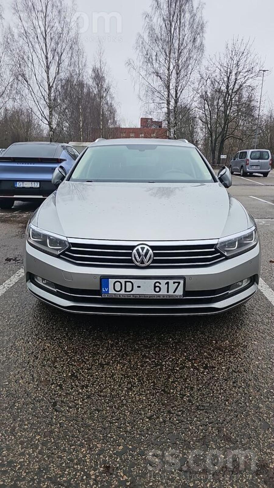 Grey Volkswagen Passat B8 2015 in Riga, with an engine capacity of 2.00 L and mileage of 292 thousand km for 6500 €, photo 2 on AUTOMOTO.COM.LV