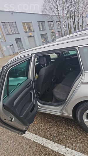 Grey Volkswagen Passat B8 2015 in Riga, with an engine capacity of 2.00 L and mileage of 292 thousand km for 6500 €, photo 7 on AUTOMOTO.COM.LV