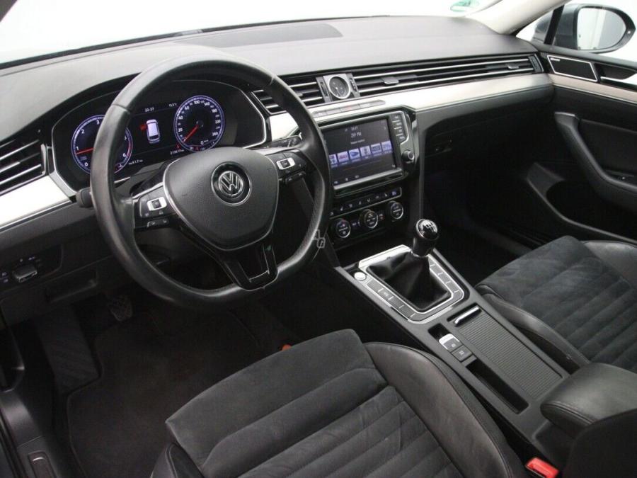 Pelēks Volkswagen Passat B8 2015 Viļņa, ar dzinēja tilpumu 1.60 L un nobraukumu 214 tūkst. km par 10399 €, foto 16 vietnē AUTOMOTO.COM.LV
