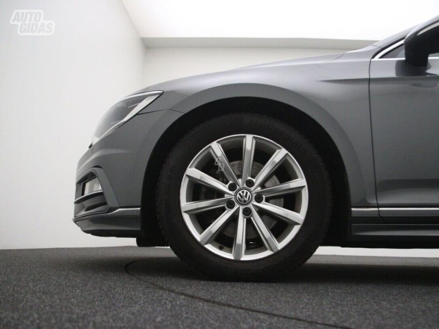 Pelēks Volkswagen Passat B8 2015 Viļņa, ar dzinēja tilpumu 1.60 L un nobraukumu 214 tūkst. km par 10399 €, foto 28 vietnē AUTOMOTO.COM.LV