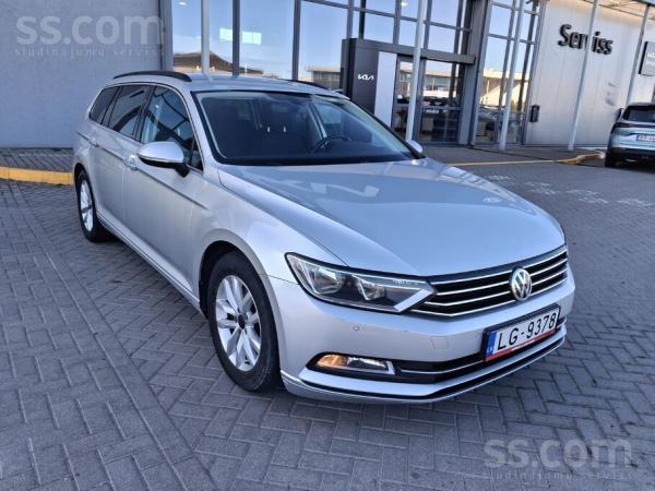 Grey Volkswagen Passat B8 2015 in Liepaja, with an engine capacity of 2.00 L and mileage of 259 thousand km for 8900 €, photo 1 on AUTOMOTO.COM.LV
