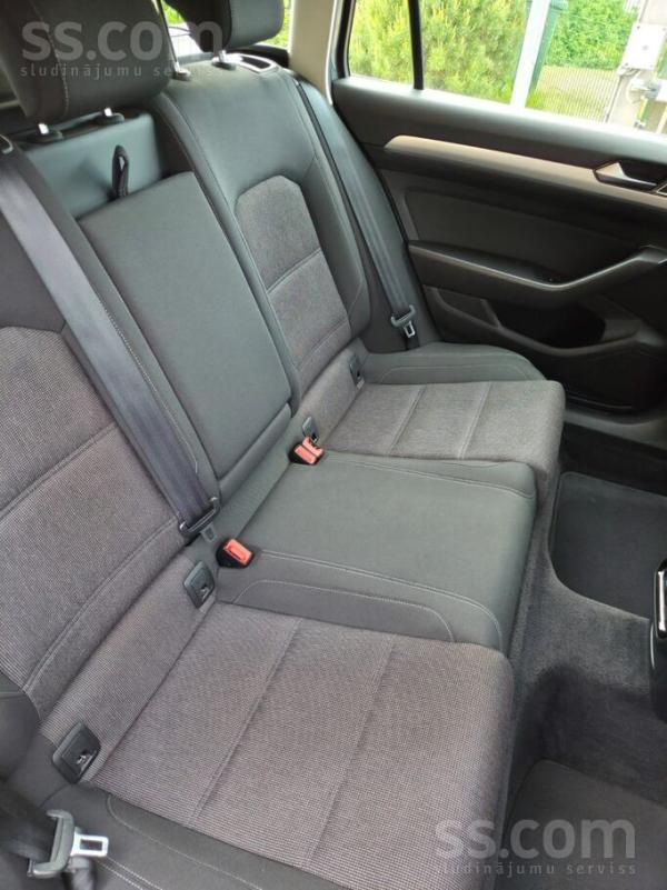 Grey Volkswagen Passat B8 2015 in Riga, with an engine capacity of 1.60 L and mileage of 280 thousand km for 7800 €, photo 10 on AUTOMOTO.COM.LV