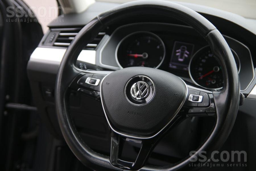 Pelēks Volkswagen Passat B8 2015 Rīga, ar dzinēja tilpumu 2.00 L un nobraukumu 0 tūkst. km par 6990 €, foto 13 vietnē AUTOMOTO.COM.LV