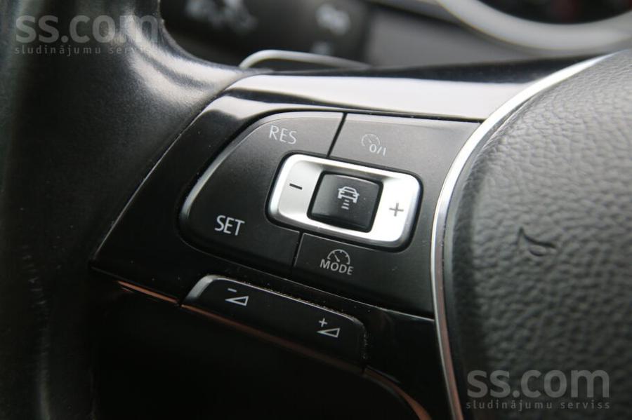 Pelēks Volkswagen Passat B8 2015 Rīga, ar dzinēja tilpumu 2.00 L un nobraukumu 0 tūkst. km par 6990 €, foto 25 vietnē AUTOMOTO.COM.LV