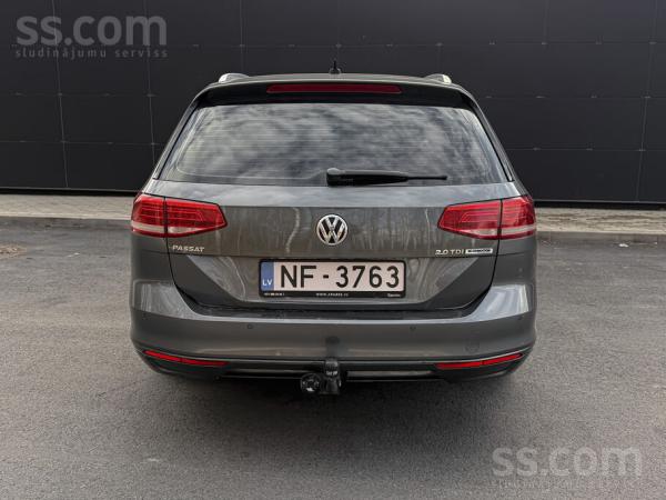 Grey Volkswagen Passat B8 2015 in Jelgava, with an engine capacity of 2.00 L and mileage of 0 thousand km for 7995 €, photo 5 on AUTOMOTO.COM.LV