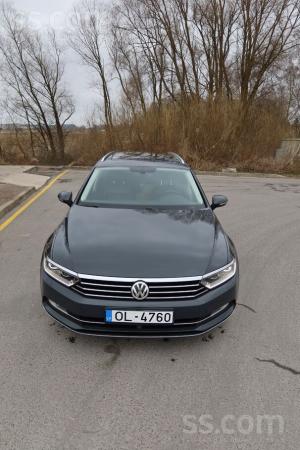 Grey Volkswagen Passat B8 2015 in Riga, with an engine capacity of 2.00 L and mileage of 363 thousand km for 9800 €, photo 3 on AUTOMOTO.COM.LV