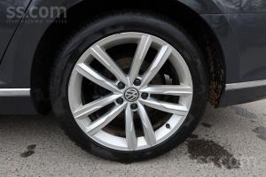 Grey Volkswagen Passat B8 2015 in Riga, with an engine capacity of 2.00 L and mileage of 363 thousand km for 9800 €, photo 14 on AUTOMOTO.COM.LV